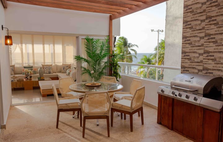 Lujoso Apartamento + Jacuzzi.  ¡Frente A La Playa! - Cartagena, Colombia