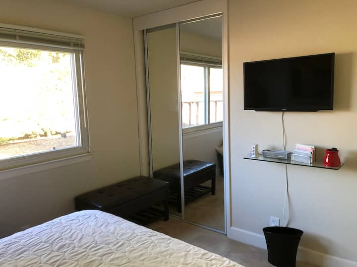 Great Location To Santa Clara Technology Parks! - Santa Clara, CA