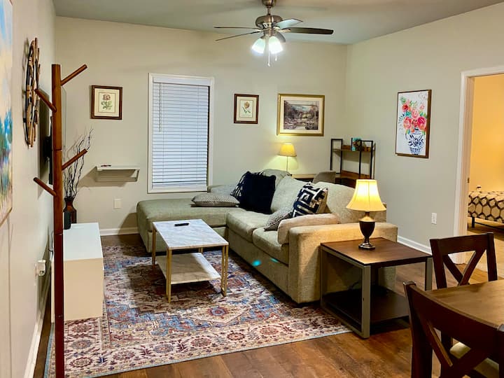Cozy, Quiet, Peaceful 2 Bedroom House - Snellville, GA