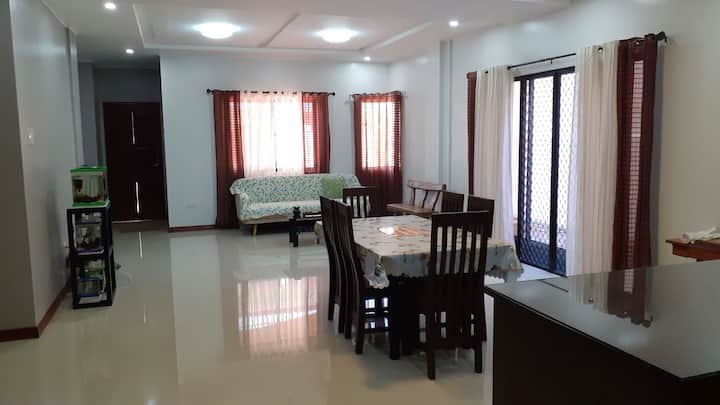 Cozy And Spacious In Bfrv Room 2 - Las Piñas