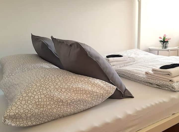 Private Room In Shared House With Garden - Salzburg