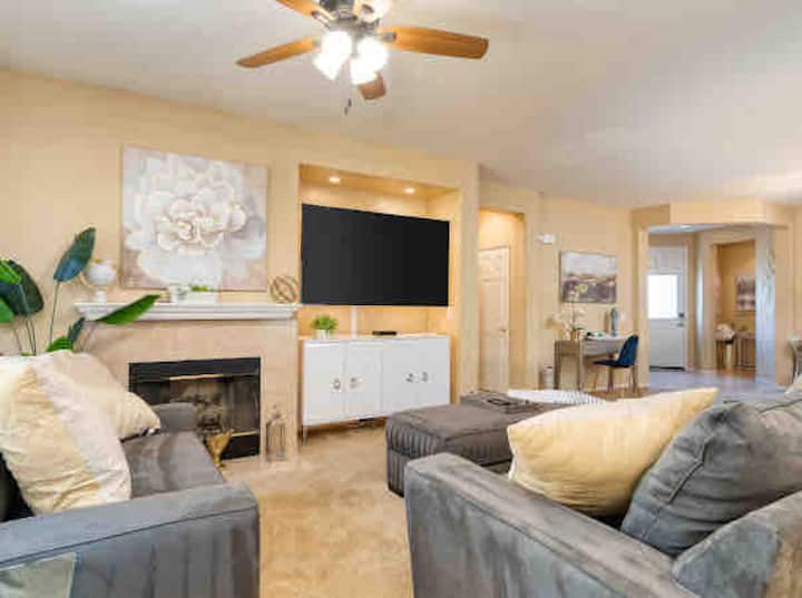 Hideaway (Pools, Gym, Pickleball) - Indio, CA