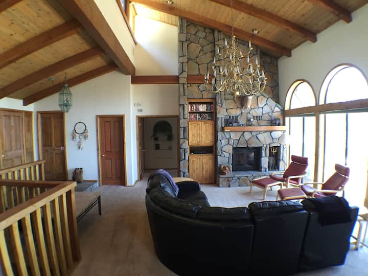 Best Views Of Fireworks! Spa, Theater, Pool Table - Big Bear Lake, CA