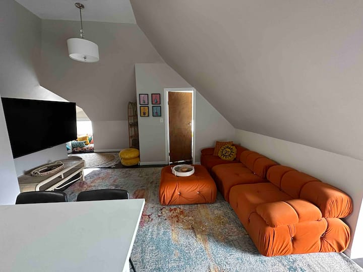 Colorful, Comfy, &Cozy! Slc Loft Apartment - Salt Lake City, UT