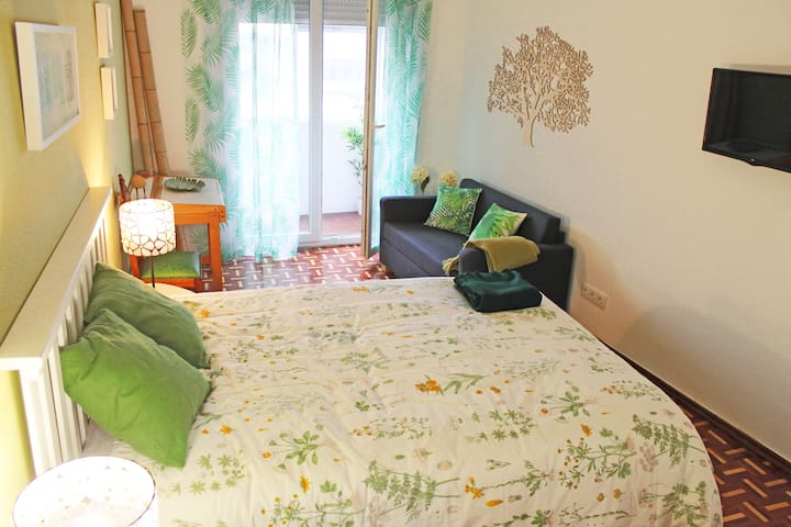 Entre Campos: Campo Grande - Green Double Bedroom - Lisboa