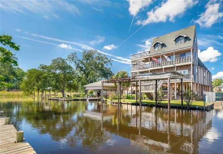 Mardi Gras  Jazz Fest Get Away! - Slidell, LA