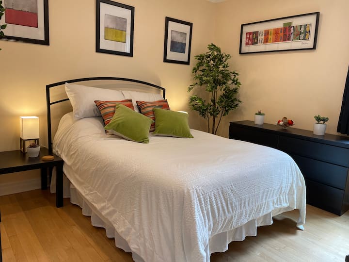 Chambre Privée Chaleureuse Et Accueillante - Dorval