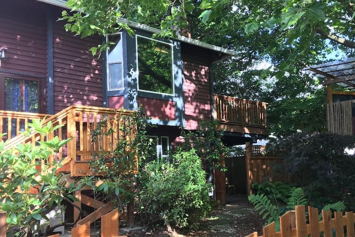 Sellwood Home Close To Everything - Lake Oswego, OR