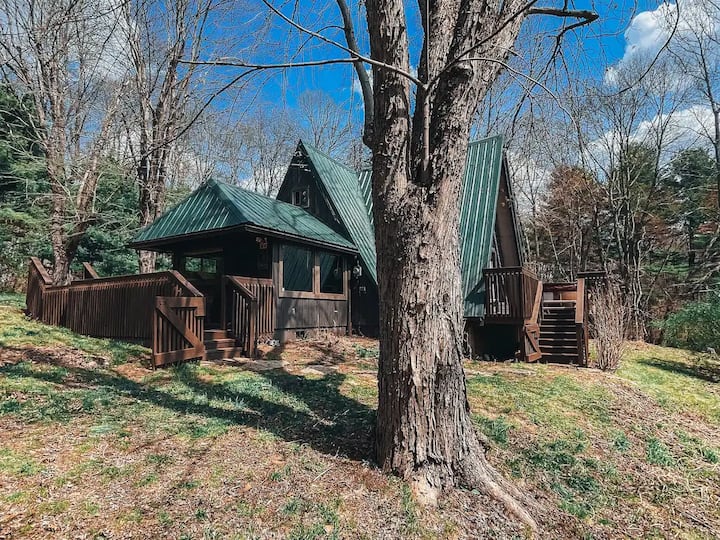 Edgewater Escape, Hocking Hills, Hot Tub, Pond - Ohio