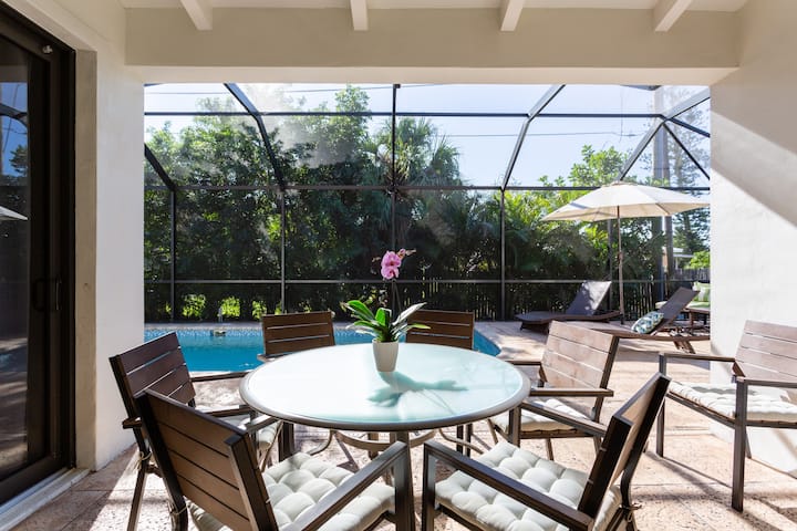 Modern 4 Bedroom Villa W/ Private Heated Pool - Naples, FL