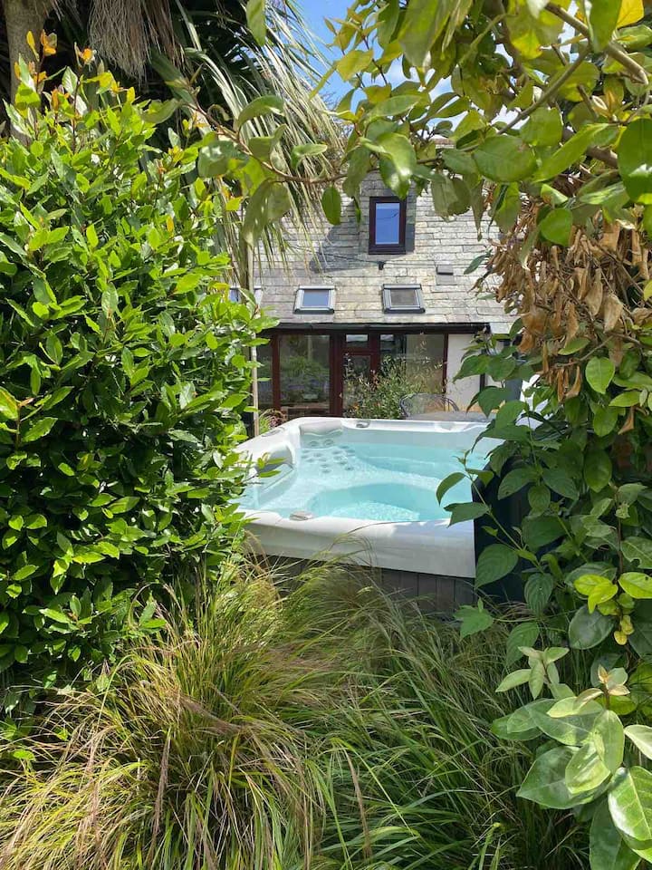 Large Cottage, Garden, Hot Tub & Walk To The Beach - Padstow