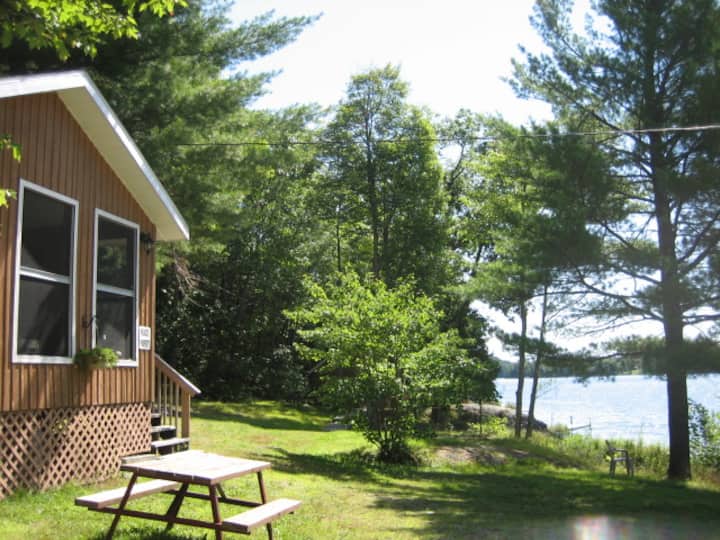 Lakefront - Oak Cottage With A Screened Porch - Espanola, Canada