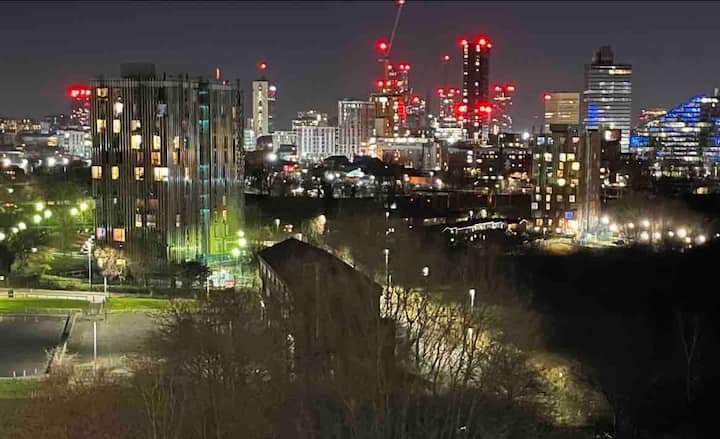 Lovely One Bedroom In A Luxurious Apartment. - Manchester