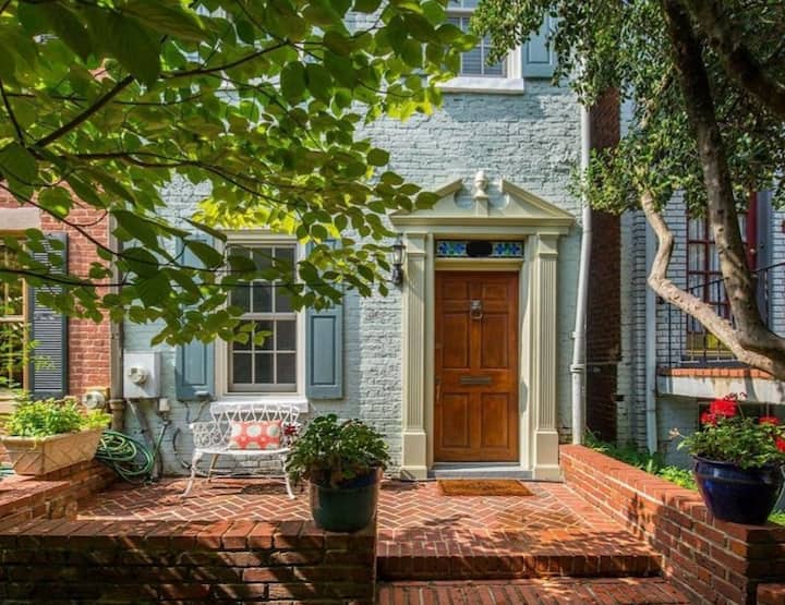 Historic Capitol Hill 3-story Brick Row Home! - Washington, D.C.