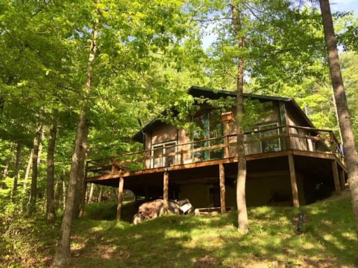 Shalom Retreat Chalet 6.9 Wooded, Secluded Acres! - Lost River State Park, Mathias