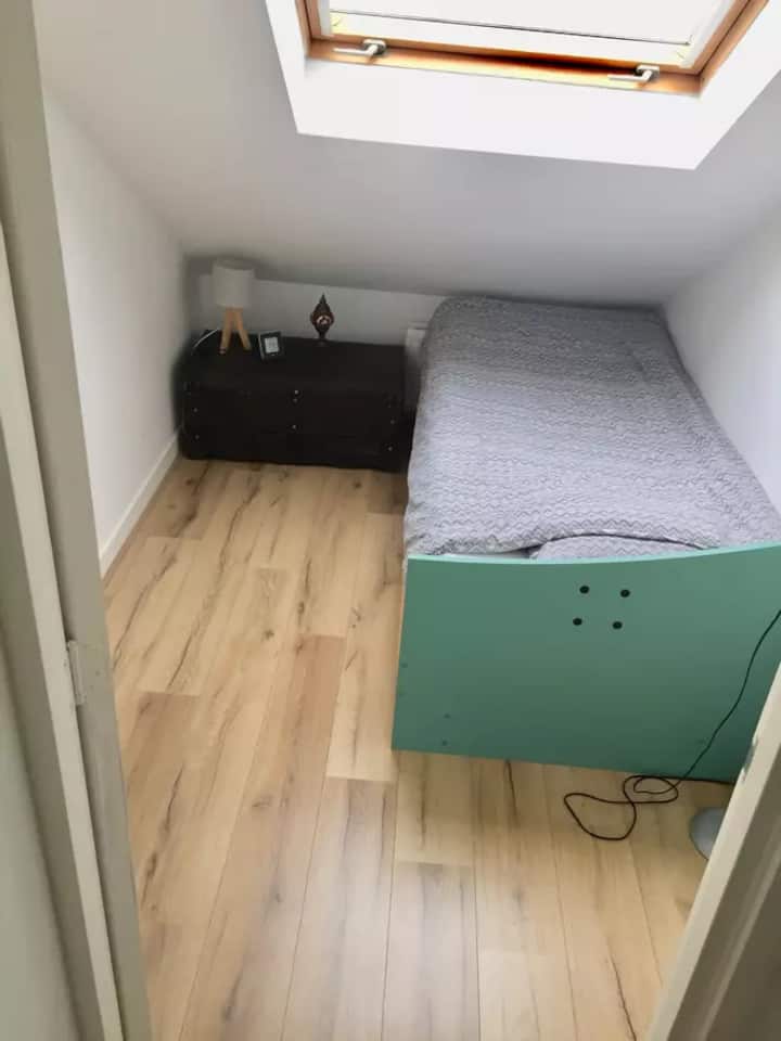 Cheap & Comfortable Room With Direct Train Access - Weesp