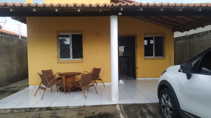 Casa Agradável,arejada, Com Garagem P Até 3 Carros - Parnaíba