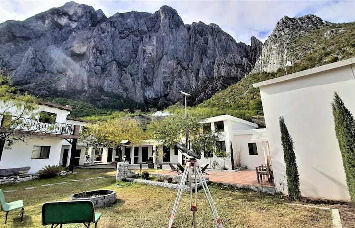 El Cubil Potrero Chico "Calli" Big Room - Hidalgo