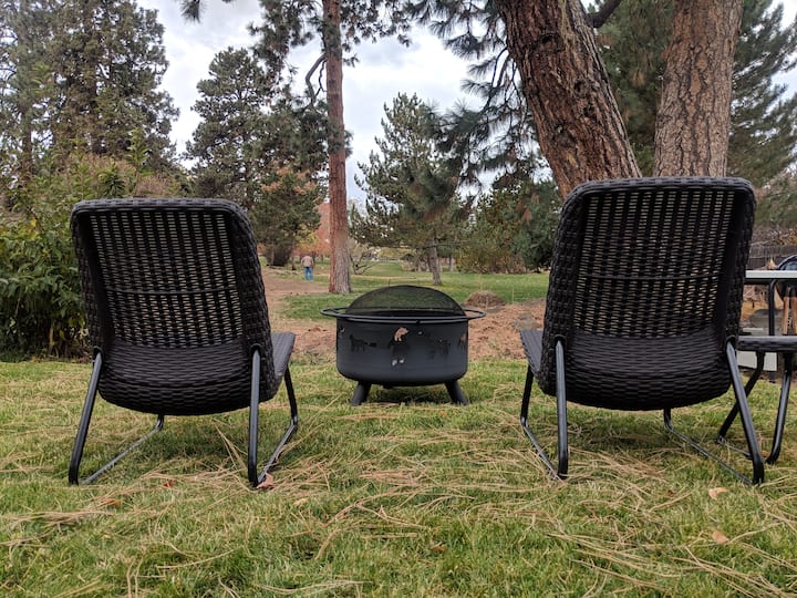 Hollinshead Hideaway: Hot Tub, Dog Friendly - Bend, OR