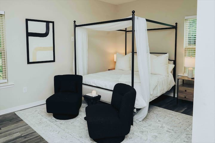 Aesthetic Luxurious 3br/near Dt & Beach
No Pets - Brent, FL