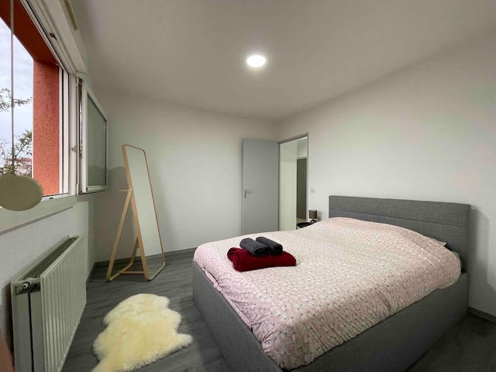 T2 Bruno De 50m2, 3 Adultes, Garage Sous Terrain - Bartenheim