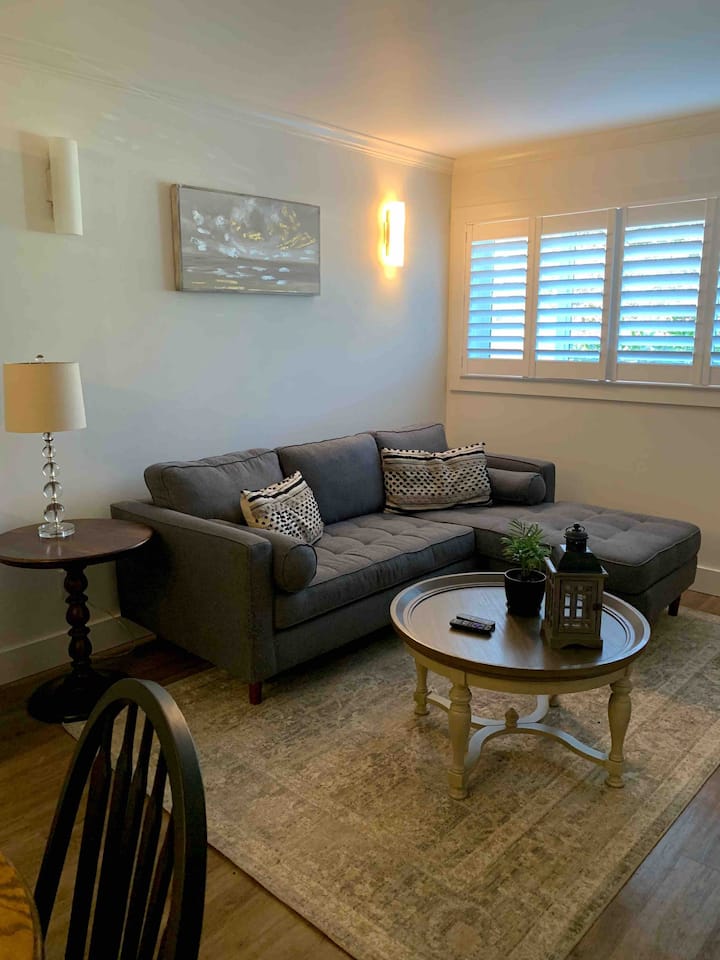 Pet Friendly, Lovely, Spacious Suite Near Uvic! - Saanich