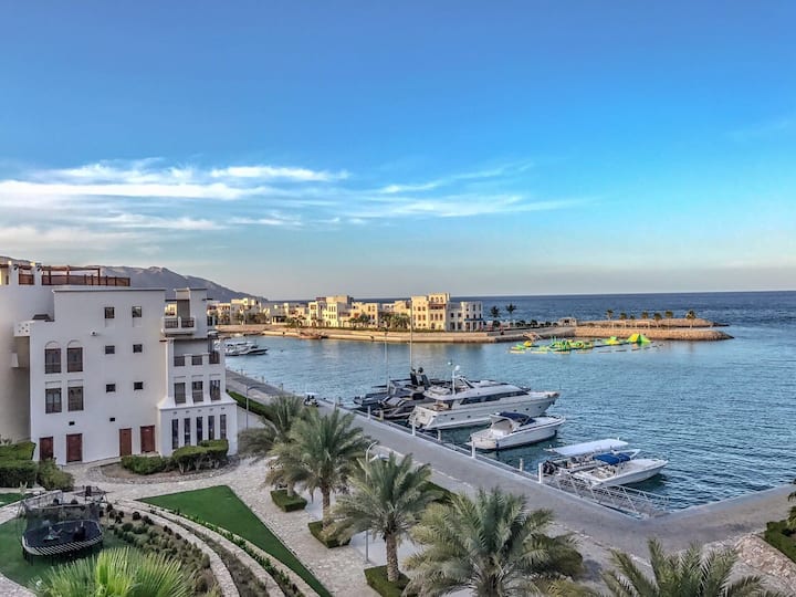 2 Bedroom Apartment With Sea View In Jebel Sifah - Oman