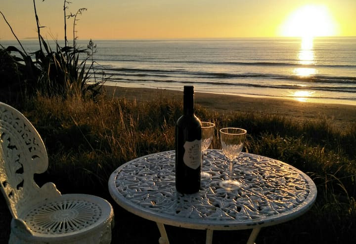 Beachfront Bliss - Paekākāriki