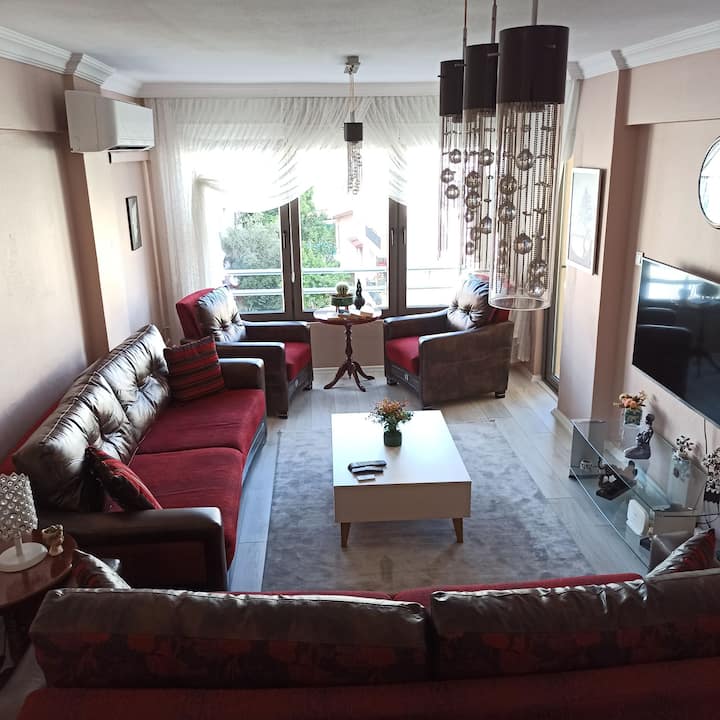 2+1 Marmaris'in Kalbinde Denize 1 Dakika Mesafede Konforlu Ve Lüks Ev...

A Comfortable And Luxurious House In The Heart Of Marmaris One Minute From The Sea... - Marmaris