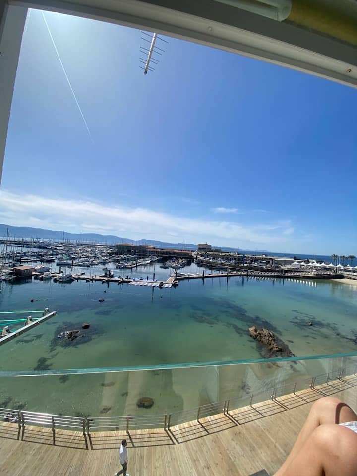 Apartamento Con Vistas Al Mar Y Al Puerto. - Sanxenxo