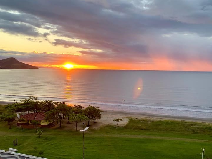 Apartamento Central, Frente Mar, Varanda Gourmet - Caraguatatuba