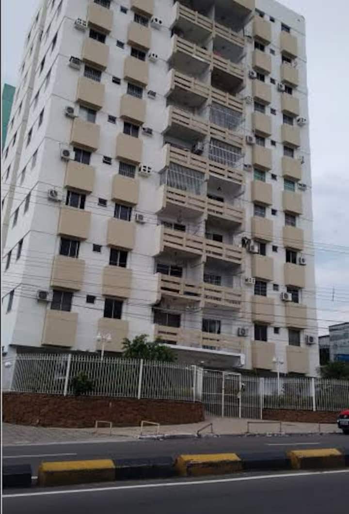 Ap Completo Com Excelente Localização. - Manaus