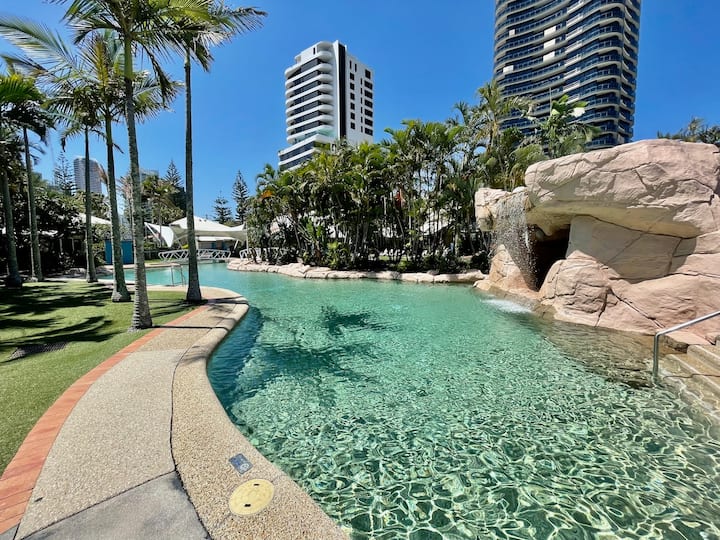 Beach, Sun & Fun At Diamond Beach Resort 100 - Broadbeach