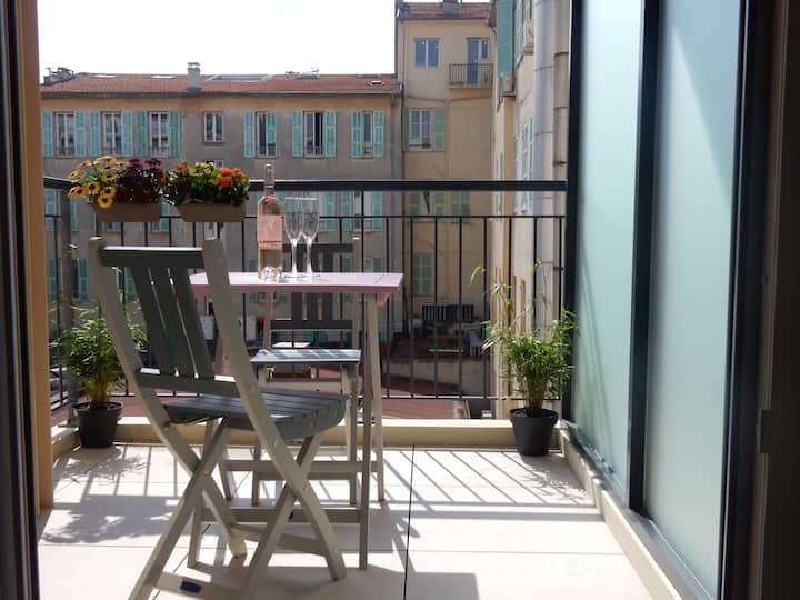 Modern 1bed Apt/studio With Large Sunny Terrace - Nice
