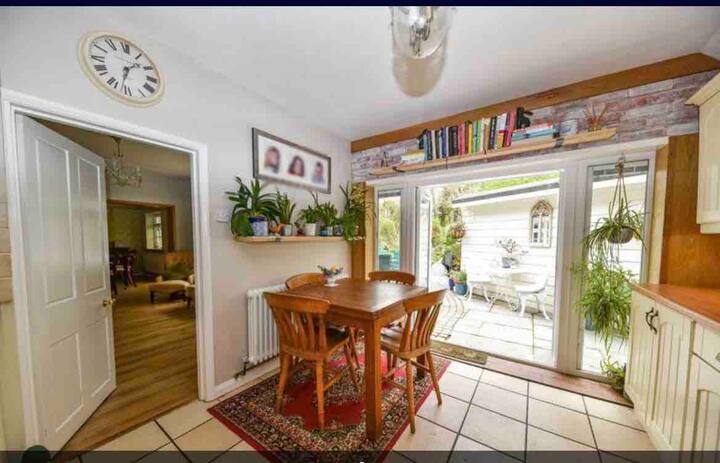 Character Bedroom, En Suite In Cottage, Chichester - West Wittering