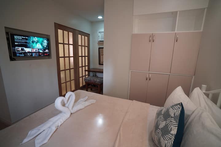 Apartment In A Hidden Oasis - Manila