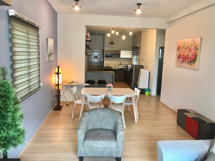 Leo Home @Quintet (Wi-fi ,Netflix ,Youtube Ready) - Tanah Rata