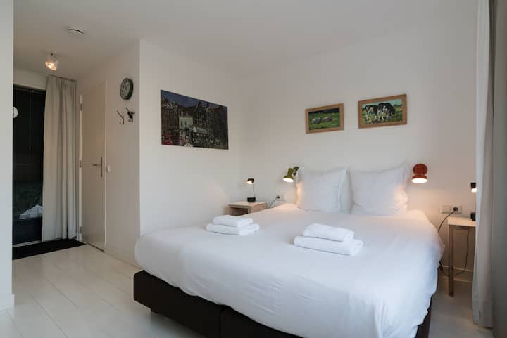 Hébergement Dans Péniche Sans Petit Déjeuner N°12 - Amsterdam