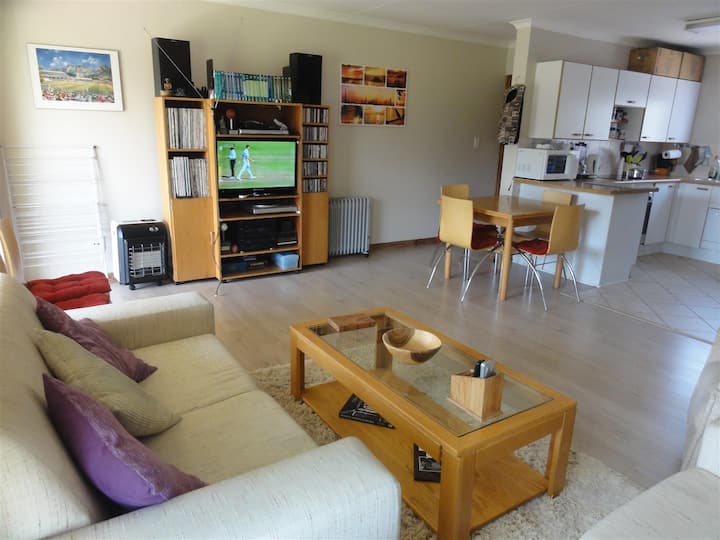Roomy Apartment In Lovely And Safe Complex - Johannesburg
