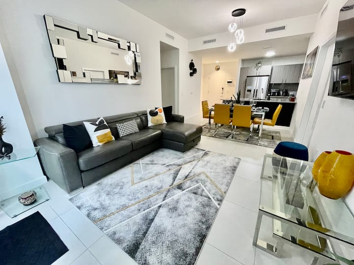 Luxury Apartment In Miami Doral - Doral, FL