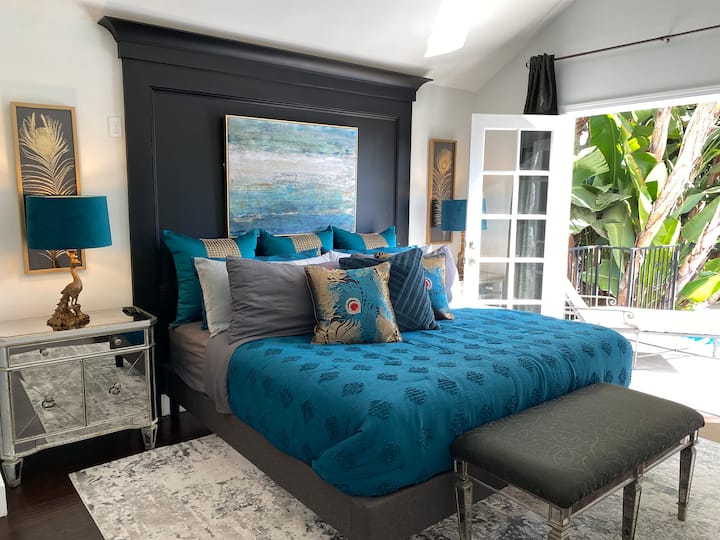 4 Bed/3 Bath With Pool In The Heart Of Hollywood! - Los Angeles, CA