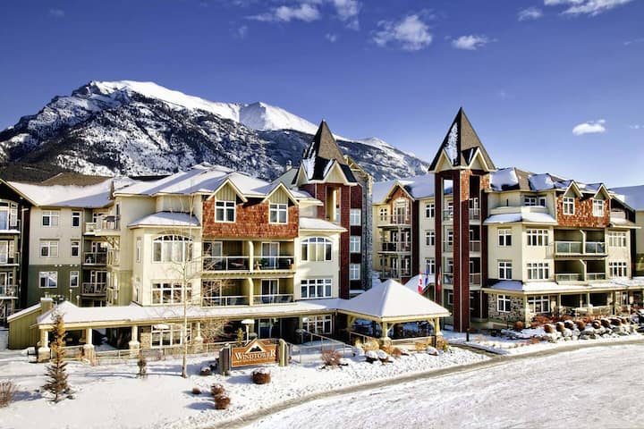 Windtower Hotel Room 248 - Canmore