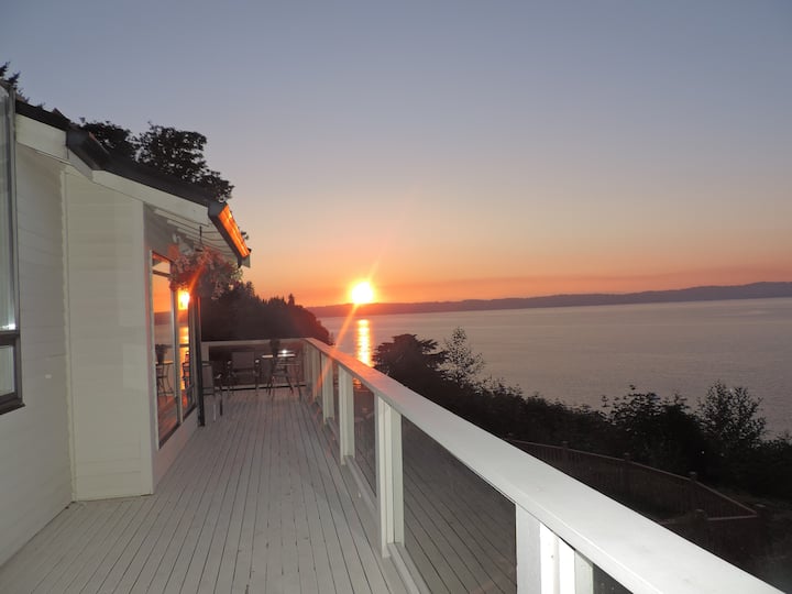 Beautiful Puget Sound Waterfront Vacation Home - Dash Point State Park, Federal Way