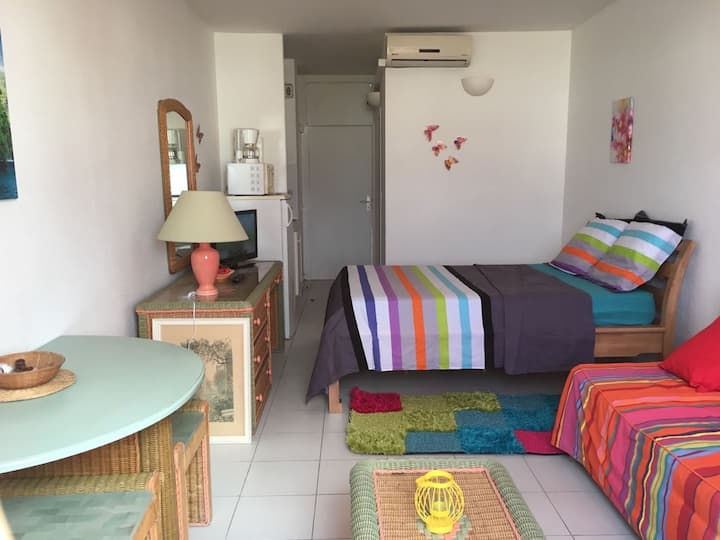 Agréable Studio Meublé à Marina De Saint-françois - Saint-François