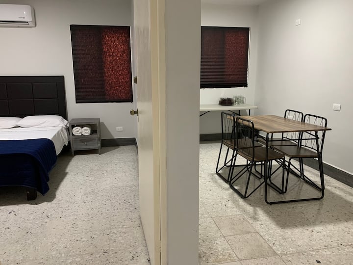 Comoda&acogedora Casa- 6cuartos 6baños- Zonasurmty - Monterrey