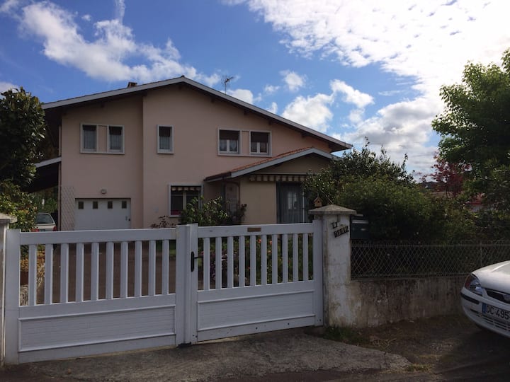 Appartement 2 Chambres Avec Un Jardin Indépendant - Boucau