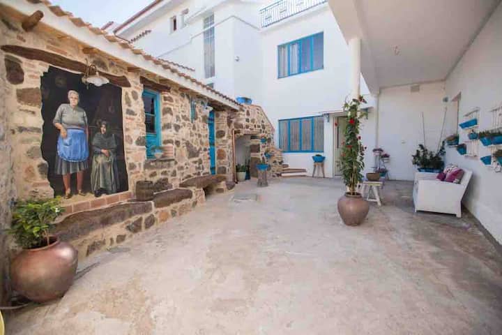 Appartamento Per 8 Persone Nel Centro Storico - Orosei