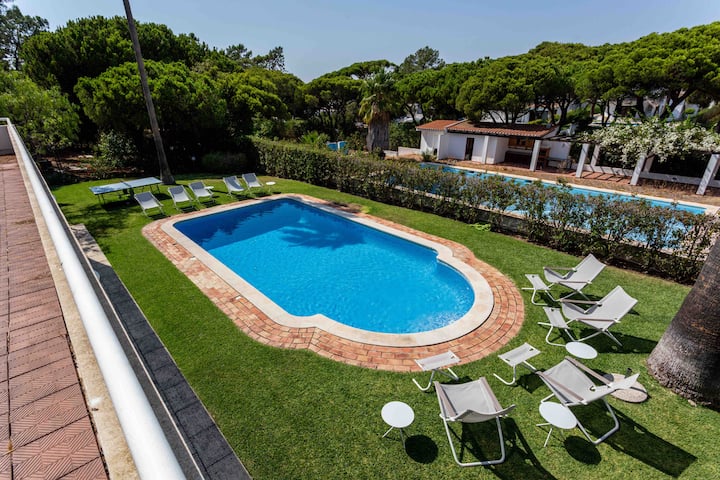 V6 With Pool And Garden - Vilamoura