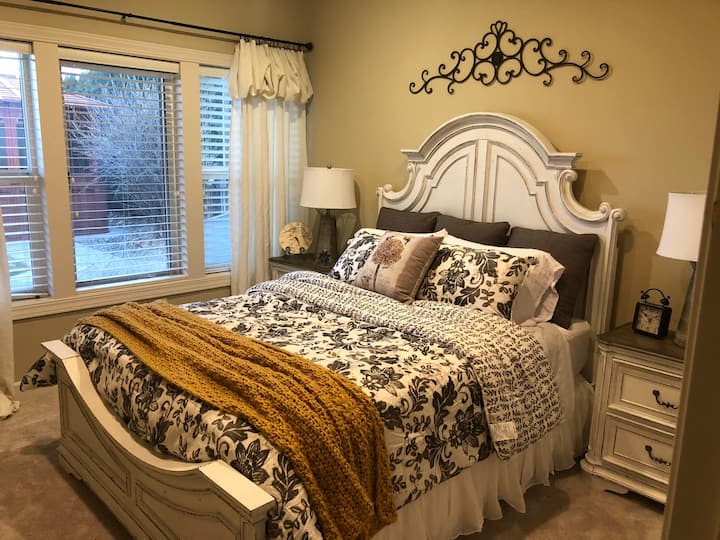 This Is Us - Pendleton, Or - View, Private Suite - Pendleton, OR