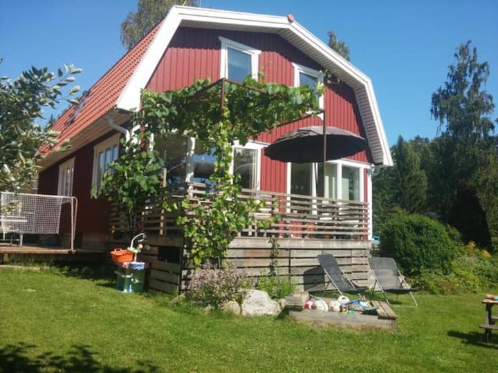 200m2, Big Garden, Toys, Games, Beach, Forest - Tumba